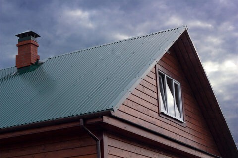 Hold On Tight: Your Guide to Metal Roof Wind Resistance